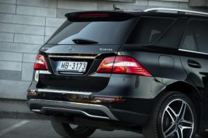 Black Mercedes-Benz ML 350 2012 in Riga, with an engine capacity of 3.50 L and mileage of 229 thousand km for 21990 €, photo 8 on AUTOMOTO.COM.LV