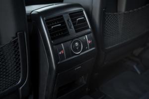 Black Mercedes-Benz ML 350 2012 in Riga, with an engine capacity of 3.50 L and mileage of 229 thousand km for 21990 €, photo 14 on AUTOMOTO.COM.LV