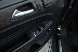Black Mercedes-Benz ML 350 2012 in Riga, with an engine capacity of 3.50 L and mileage of 229 thousand km for 21990 €, photo 15 on AUTOMOTO.COM.LV