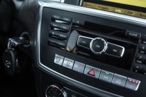 Black Mercedes-Benz ML 350 2012 in Riga, with an engine capacity of 3.50 L and mileage of 229 thousand km for 21990 €, photo 19 on AUTOMOTO.COM.LV