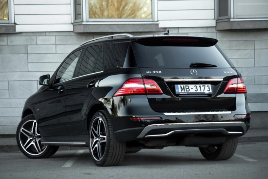 Black Mercedes-Benz ML 350 2012 in Riga, with an engine capacity of 3.50 L and mileage of 229 thousand km for 21990 €, photo 27 on AUTOMOTO.COM.LV