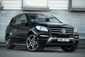Black Mercedes-Benz ML 350 2012 in Riga, with an engine capacity of 3.50 L and mileage of 229 thousand km for 21990 €, photo 29 on AUTOMOTO.COM.LV