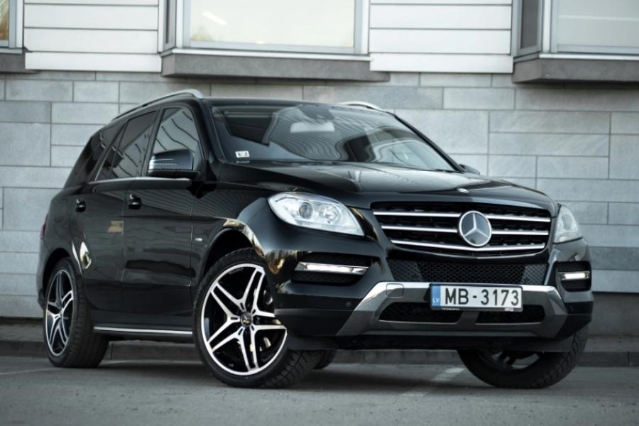 Black Mercedes-Benz ML 350 2012 in Riga, with an engine capacity of 3.50 L and mileage of 229 thousand km for 21990 €, photo 29 on AUTOMOTO.COM.LV