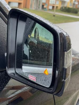 Black Mercedes-Benz ML 350 2012 in Riga, with an engine capacity of 3.00 L and mileage of 221 thousand km for 16900 €, photo 15 on AUTOMOTO.COM.LV