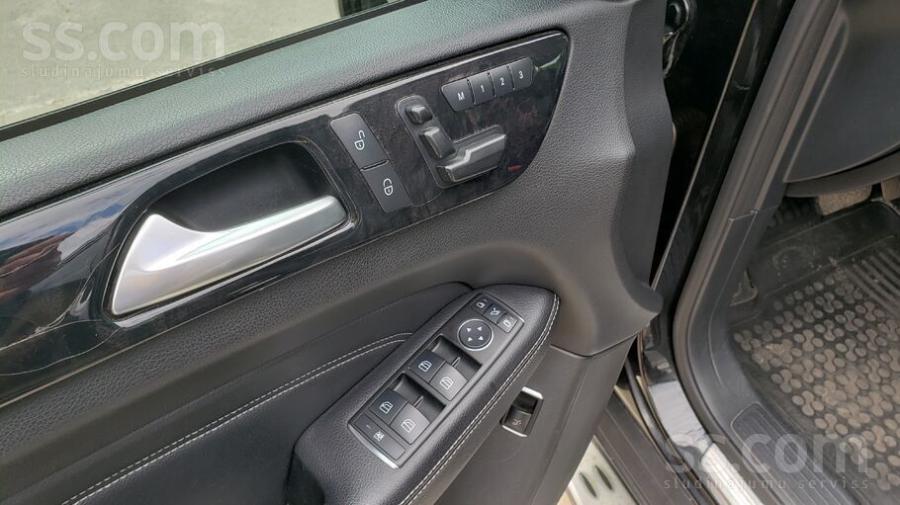 Melns Mercedes-Benz ML 350 2012 Rīga, ar dzinēja tilpumu 3.00 L un nobraukumu 245 tūkst. km par 16500 €, foto 11 vietnē AUTOMOTO.COM.LV