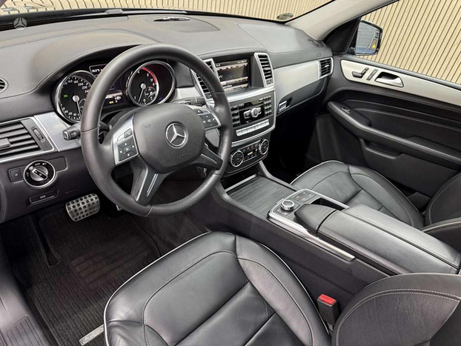 Melns Mercedes-Benz ML 350 2012 Marijampole, ar dzinēja tilpumu 2.99 L un nobraukumu 230 tūkst. km par 16750 €, foto 3 vietnē AUTOMOTO.COM.LV