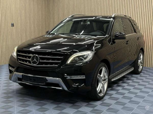 Black Mercedes-Benz ML 350 2012 in Marijampole, with an engine capacity of 2.99 L and mileage of 230 thousand km for 16750 €, photo 5 on AUTOMOTO.COM.LV