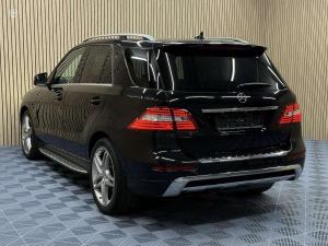 Melns Mercedes-Benz ML 350 2012 Marijampole, ar dzinēja tilpumu 2.99 L un nobraukumu 230 tūkst. km par 16750 €, foto 7 vietnē AUTOMOTO.COM.LV
