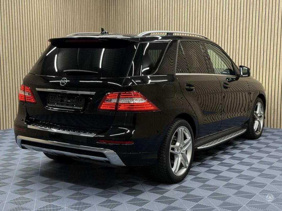 Melns Mercedes-Benz ML 350 2012 Marijampole, ar dzinēja tilpumu 2.99 L un nobraukumu 230 tūkst. km par 16750 €, foto 9 vietnē AUTOMOTO.COM.LV