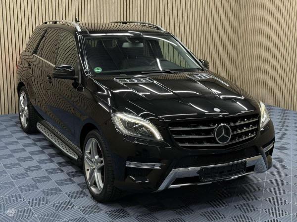 Black Mercedes-Benz ML 350 2012 in Marijampole, with an engine capacity of 2.99 L and mileage of 230 thousand km for 16750 €, photo 9 on AUTOMOTO.COM.LV