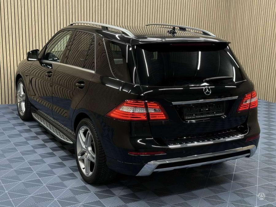 Melns Mercedes-Benz ML 350 2012 Marijampole, ar dzinēja tilpumu 2.99 L un nobraukumu 230 tūkst. km par 16750 €, foto 12 vietnē AUTOMOTO.COM.LV