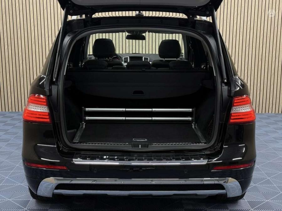 Melns Mercedes-Benz ML 350 2012 Marijampole, ar dzinēja tilpumu 2.99 L un nobraukumu 230 tūkst. km par 16750 €, foto 15 vietnē AUTOMOTO.COM.LV