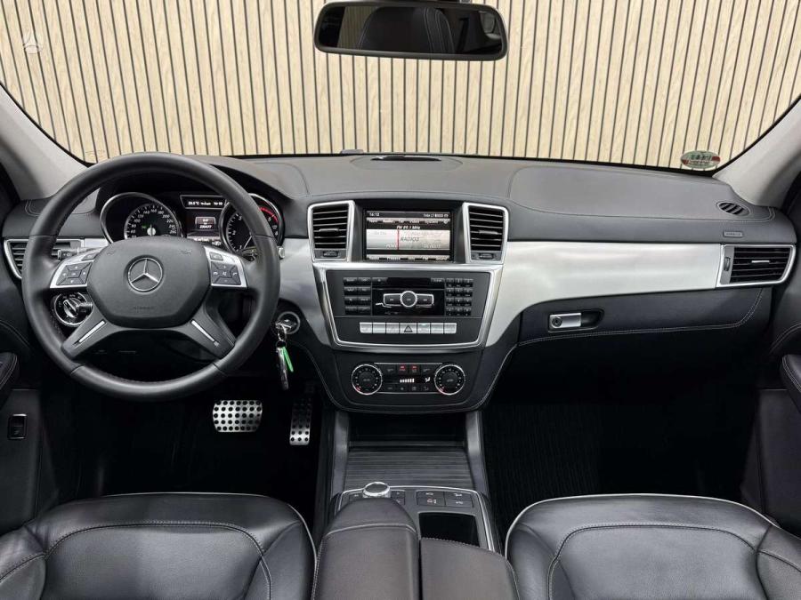 Melns Mercedes-Benz ML 350 2012 Marijampole, ar dzinēja tilpumu 2.99 L un nobraukumu 230 tūkst. km par 16750 €, foto 23 vietnē AUTOMOTO.COM.LV
