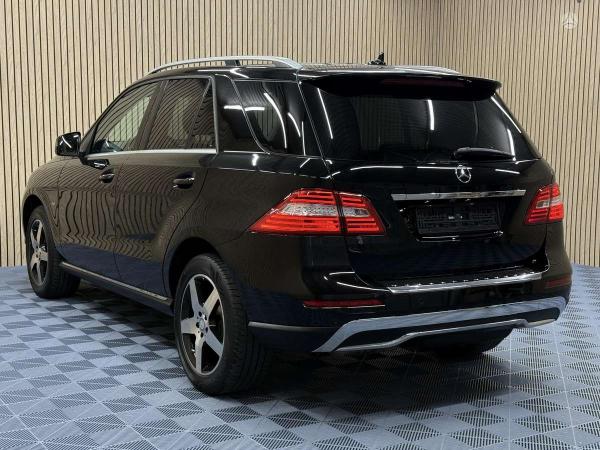 Melns Mercedes-Benz ML 350 2012 Marijampole, ar dzinēja tilpumu 2.99 L un nobraukumu 231 tūkst. km par 15750 €, foto 6 vietnē AUTOMOTO.COM.LV