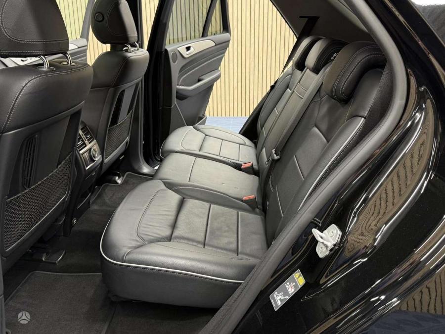 Melns Mercedes-Benz ML 350 2012 Marijampole, ar dzinēja tilpumu 2.99 L un nobraukumu 231 tūkst. km par 15750 €, foto 21 vietnē AUTOMOTO.COM.LV