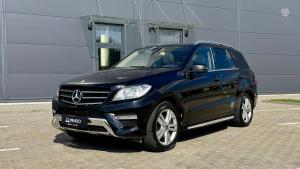 Black Mercedes-Benz ML 350 2012 in Vilnius, with an engine capacity of 2.99 L and mileage of 240 thousand km for 12490 €, photo  on AUTOMOTO.COM.LV