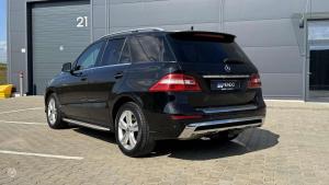 Черный Мерседес МЛ 350 2012 в Вильнюс, объемом двигателя 2.99 л и пробегом 240 тыс. км за 12490 €, фото 3 на AUTOMOTO.COM.LV
