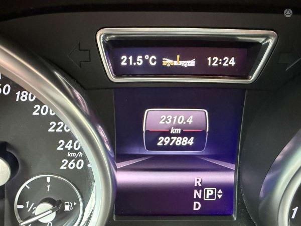 Black Mercedes-Benz ML 350 2012 in Raseiniai, with an engine capacity of 2.99 L and mileage of 298 thousand km for 12500 €, photo 10 on AUTOMOTO.COM.LV