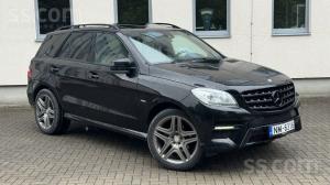 Melns Mercedes-Benz ML 350 2012 Jelgava, ar dzinēja tilpumu 3.00 L un nobraukumu 286 tūkst. km par 10700 €, foto  vietnē AUTOMOTO.COM.LV