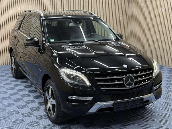 Melns Mercedes-Benz ML 350 2012 Marijampole, ar dzinēja tilpumu 2.99 L un nobraukumu 231 tūkst. km par 15350 €, foto 9 vietnē AUTOMOTO.COM.LV