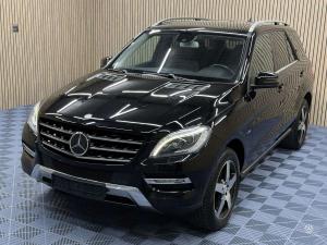 Melns Mercedes-Benz ML 350 2012 Marijampole, ar dzinēja tilpumu 2.99 L un nobraukumu 231 tūkst. km par 15350 €, foto 11 vietnē AUTOMOTO.COM.LV