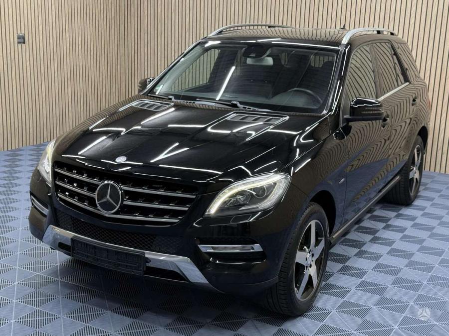 Melns Mercedes-Benz ML 350 2012 Marijampole, ar dzinēja tilpumu 2.99 L un nobraukumu 231 tūkst. km par 15350 €, foto 11 vietnē AUTOMOTO.COM.LV