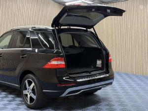 Melns Mercedes-Benz ML 350 2012 Marijampole, ar dzinēja tilpumu 2.99 L un nobraukumu 231 tūkst. km par 15350 €, foto 14 vietnē AUTOMOTO.COM.LV