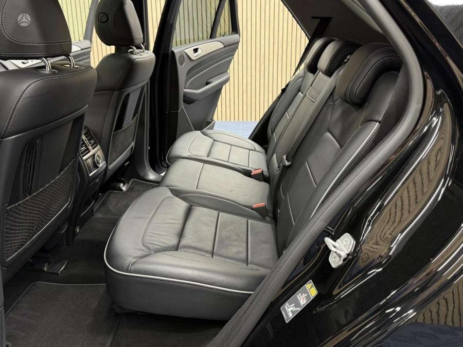 Melns Mercedes-Benz ML 350 2012 Marijampole, ar dzinēja tilpumu 2.99 L un nobraukumu 231 tūkst. km par 15350 €, foto 21 vietnē AUTOMOTO.COM.LV