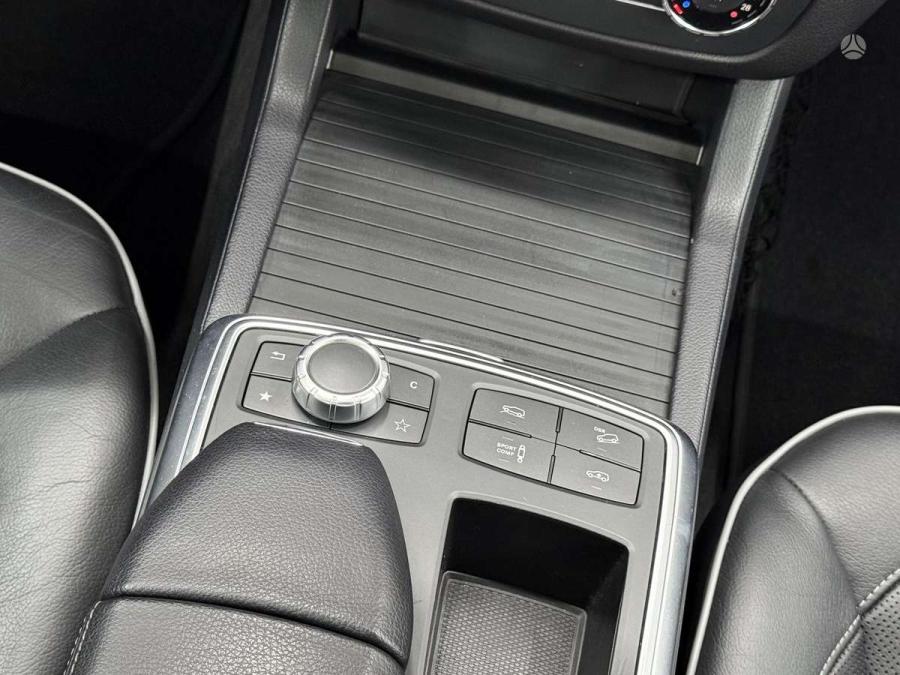 Melns Mercedes-Benz ML 350 2012 Marijampole, ar dzinēja tilpumu 2.99 L un nobraukumu 231 tūkst. km par 15350 €, foto 34 vietnē AUTOMOTO.COM.LV