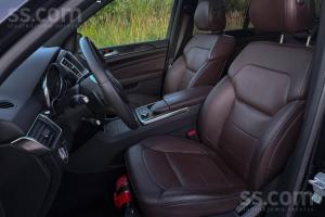 Черный Мерседес МЛ 350 2012 в Рига, объемом двигателя 3.00 л и пробегом 330 тыс. км за 15500 €, фото 12 на AUTOMOTO.COM.LV