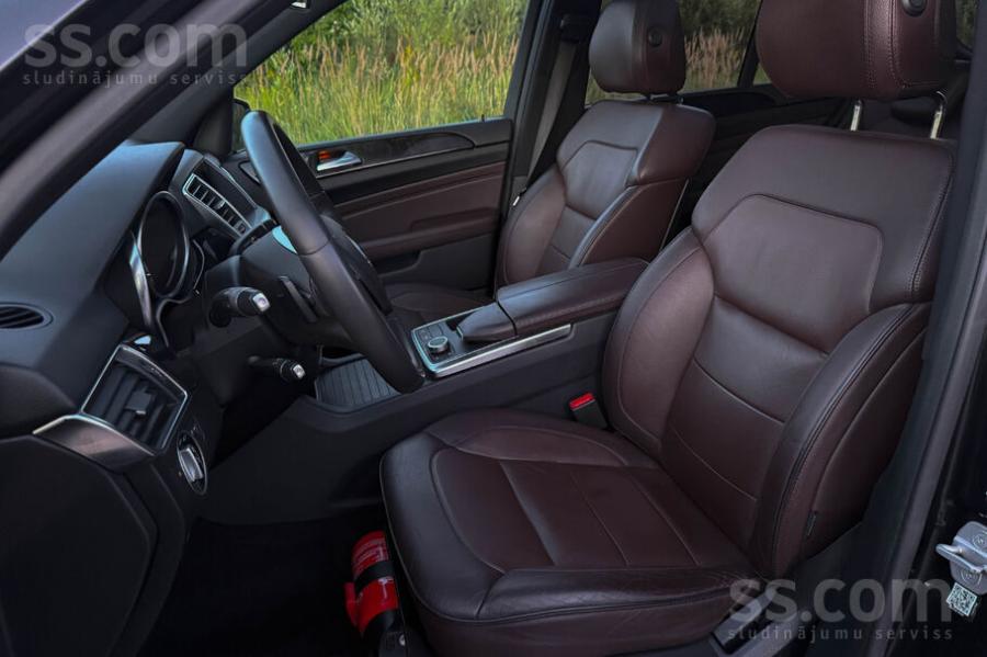 Черный Мерседес МЛ 350 2012 в Рига, объемом двигателя 3.00 л и пробегом 330 тыс. км за 15500 €, фото 12 на AUTOMOTO.COM.LV