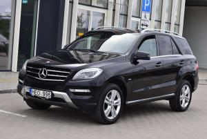Black Mercedes-Benz ML 350 2012 in Vilnius, with an engine capacity of 2.99 L and mileage of 315 thousand km for 11500 €, photo  on AUTOMOTO.COM.LV