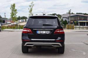 Black Mercedes-Benz ML 350 2012 in Vilnius, with an engine capacity of 2.99 L and mileage of 315 thousand km for 11500 €, photo 6 on AUTOMOTO.COM.LV