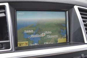 Black Mercedes-Benz ML 350 2012 in Vilnius, with an engine capacity of 2.99 L and mileage of 315 thousand km for 11500 €, photo 16 on AUTOMOTO.COM.LV