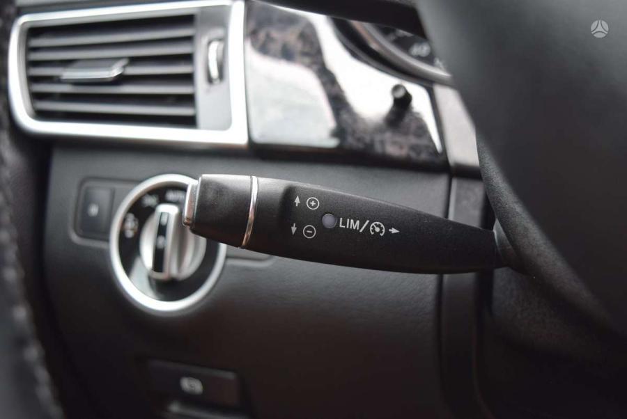 Black Mercedes-Benz ML 350 2012 in Vilnius, with an engine capacity of 2.99 L and mileage of 315 thousand km for 11500 €, photo 23 on AUTOMOTO.COM.LV