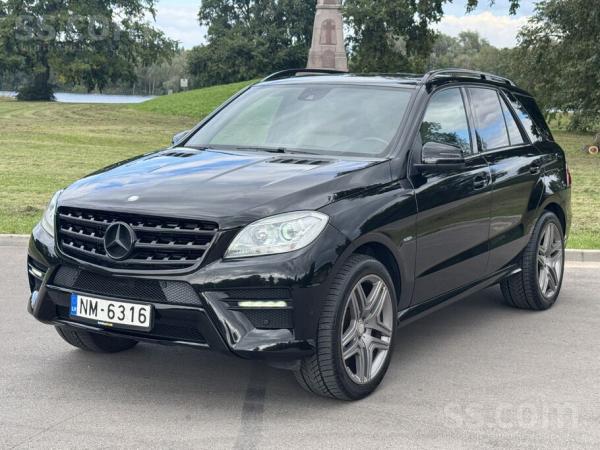 Black Mercedes-Benz ML 350 2012 in Riga, with an engine capacity of 3.00 L and mileage of 0 thousand km for 11950 €, photo 1 on AUTOMOTO.COM.LV