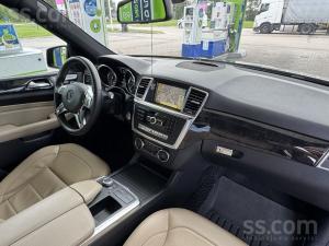 Black Mercedes-Benz ML 350 2012 in Riga, with an engine capacity of 3.00 L and mileage of 0 thousand km for 11950 €, photo 10 on AUTOMOTO.COM.LV