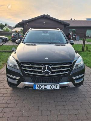 Melns Mercedes-Benz ML 350 2012 Kaišiadorys, ar dzinēja tilpumu 2.99 L un nobraukumu 280 tūkst. km par 11250 €, foto 3 vietnē AUTOMOTO.COM.LV
