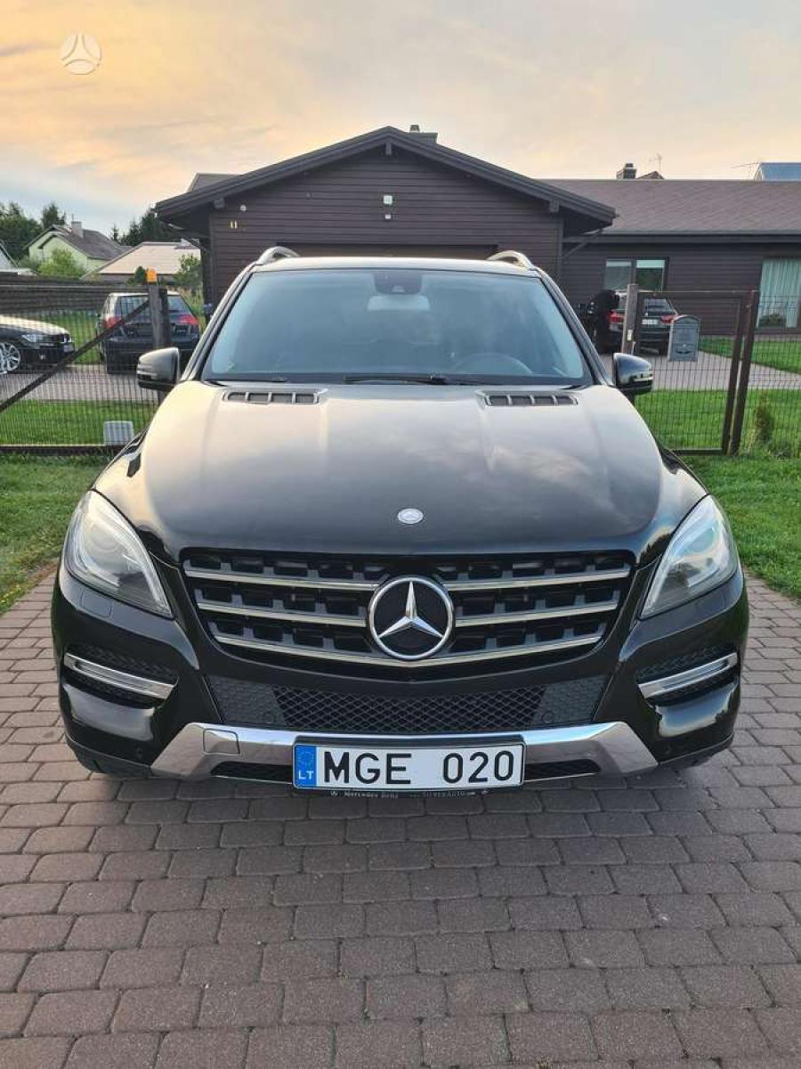 Melns Mercedes-Benz ML 350 2012 Kaišiadorys, ar dzinēja tilpumu 2.99 L un nobraukumu 280 tūkst. km par 11250 €, foto 3 vietnē AUTOMOTO.COM.LV