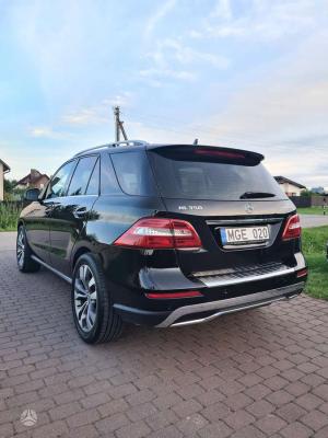 Melns Mercedes-Benz ML 350 2012 Kaišiadorys, ar dzinēja tilpumu 2.99 L un nobraukumu 280 tūkst. km par 11250 €, foto 6 vietnē AUTOMOTO.COM.LV