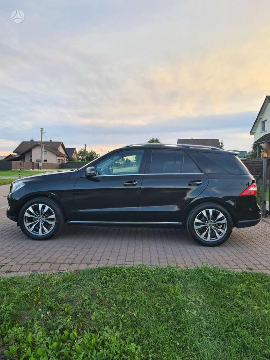 Melns Mercedes-Benz ML 350 2012 Kaišiadorys, ar dzinēja tilpumu 2.99 L un nobraukumu 280 tūkst. km par 11250 €, foto 12 vietnē AUTOMOTO.COM.LV