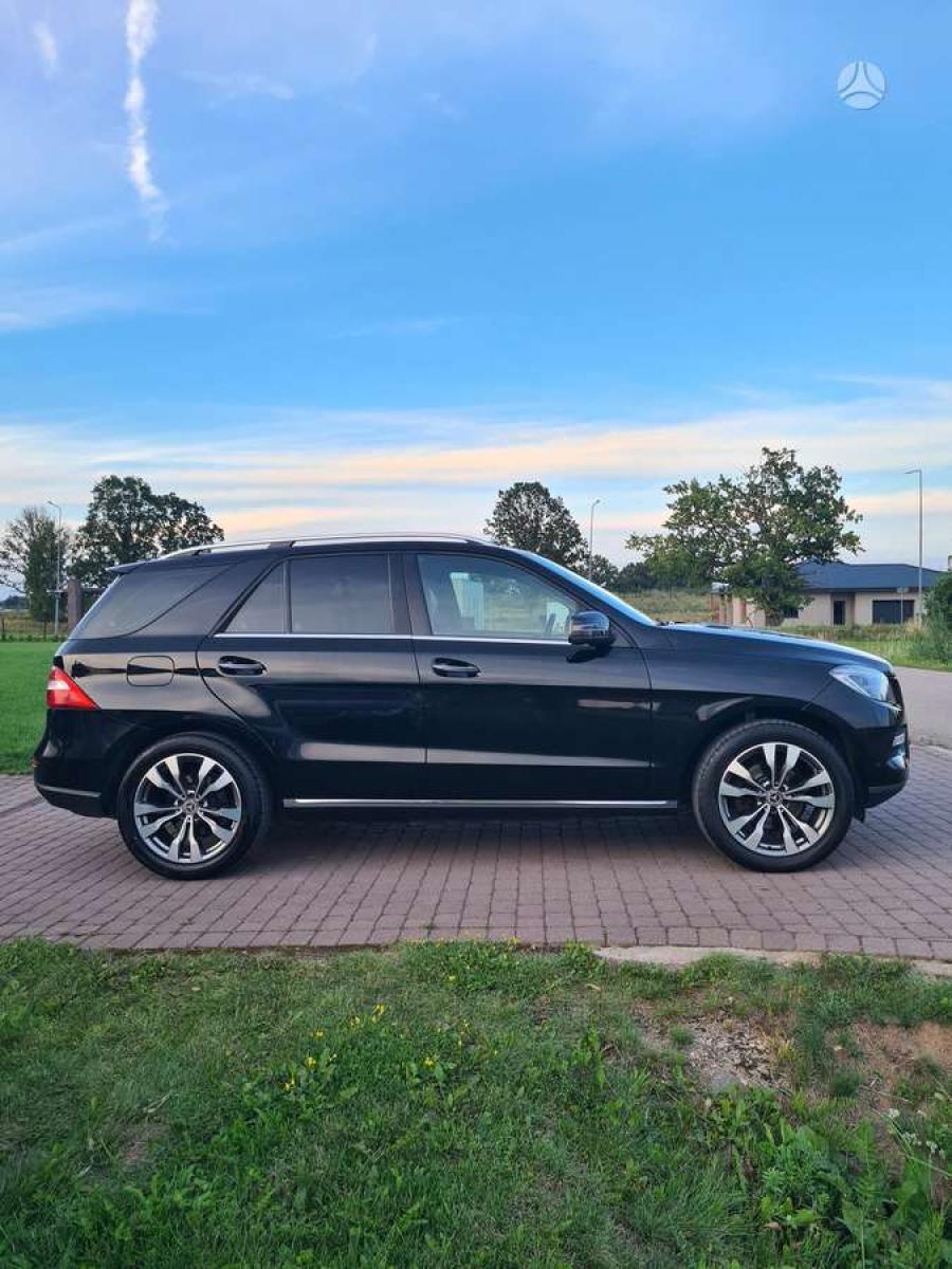 Melns Mercedes-Benz ML 350 2012 Kaišiadorys, ar dzinēja tilpumu 2.99 L un nobraukumu 280 tūkst. km par 11250 €, foto 13 vietnē AUTOMOTO.COM.LV