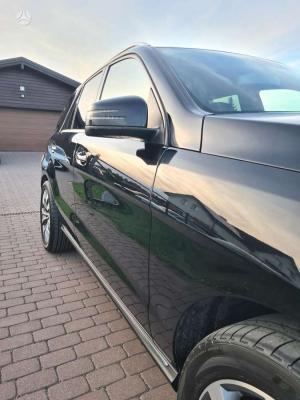 Melns Mercedes-Benz ML 350 2012 Kaišiadorys, ar dzinēja tilpumu 2.99 L un nobraukumu 280 tūkst. km par 11250 €, foto 15 vietnē AUTOMOTO.COM.LV