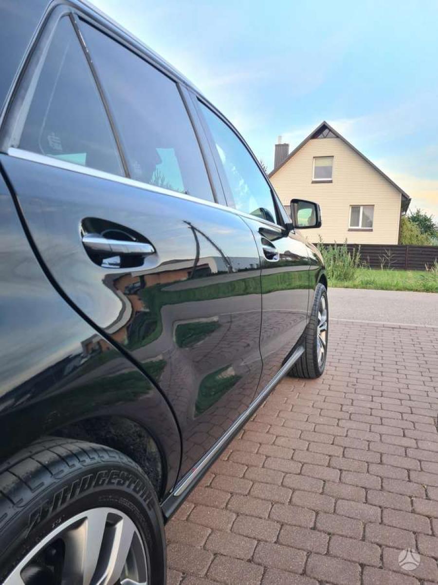 Melns Mercedes-Benz ML 350 2012 Kaišiadorys, ar dzinēja tilpumu 2.99 L un nobraukumu 280 tūkst. km par 11250 €, foto 16 vietnē AUTOMOTO.COM.LV