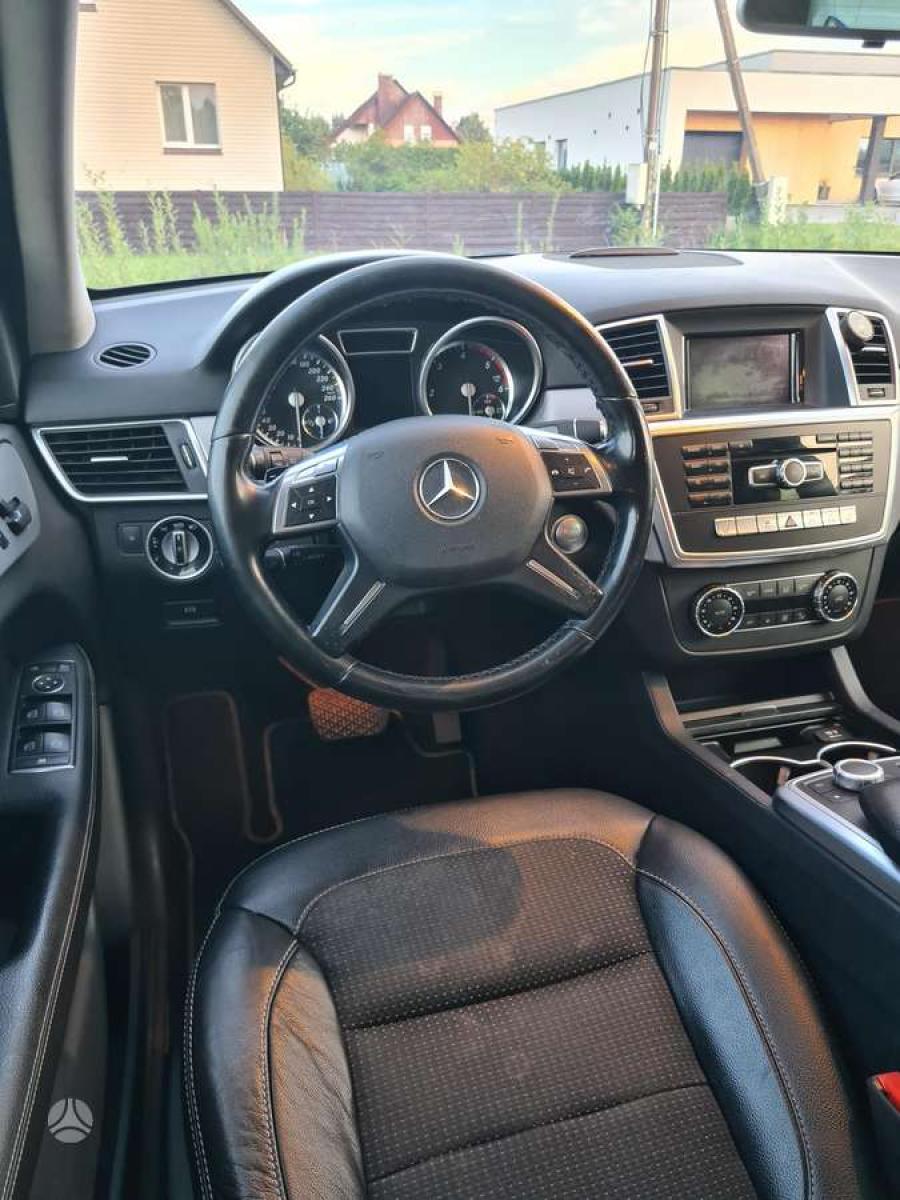 Melns Mercedes-Benz ML 350 2012 Kaišiadorys, ar dzinēja tilpumu 2.99 L un nobraukumu 280 tūkst. km par 11250 €, foto 18 vietnē AUTOMOTO.COM.LV