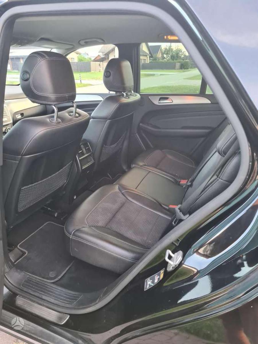 Melns Mercedes-Benz ML 350 2012 Kaišiadorys, ar dzinēja tilpumu 2.99 L un nobraukumu 280 tūkst. km par 11250 €, foto 22 vietnē AUTOMOTO.COM.LV