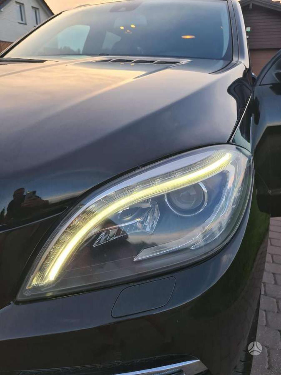 Melns Mercedes-Benz ML 350 2012 Kaišiadorys, ar dzinēja tilpumu 2.99 L un nobraukumu 280 tūkst. km par 11250 €, foto 26 vietnē AUTOMOTO.COM.LV