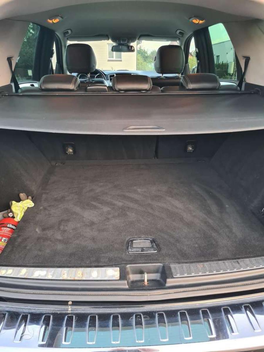 Melns Mercedes-Benz ML 350 2012 Kaišiadorys, ar dzinēja tilpumu 2.99 L un nobraukumu 280 tūkst. km par 11250 €, foto 28 vietnē AUTOMOTO.COM.LV