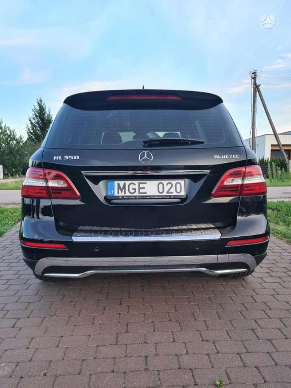 Black Mercedes-Benz ML 350 2012 in Kaisiadorys, with an engine capacity of 2.99 L and mileage of 280 thousand km for 11250 €, photo 7 on AUTOMOTO.COM.LV