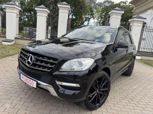 Black Mercedes-Benz ML 350 2012 in Vilnius, with an engine capacity of 2.99 L and mileage of 292 thousand km for 12500 €, photo 1 on AUTOMOTO.COM.LV